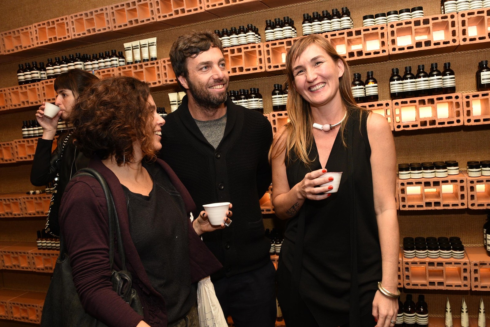 Aesop celebra inauguração de loja na Vila Madalena