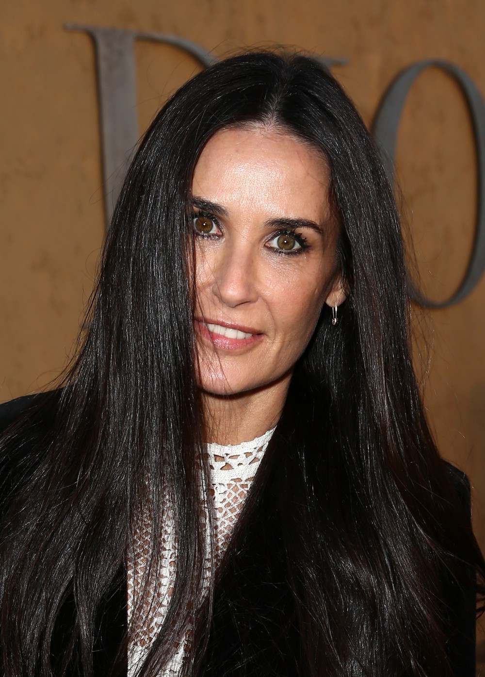 Demi Moore fala reabilitação e abuso sexual sofrido na adolescência: