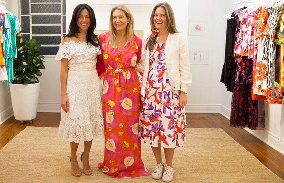 Tropicália fever: “Quero Já” visita a nova coleção da Isolda | Vídeos ...