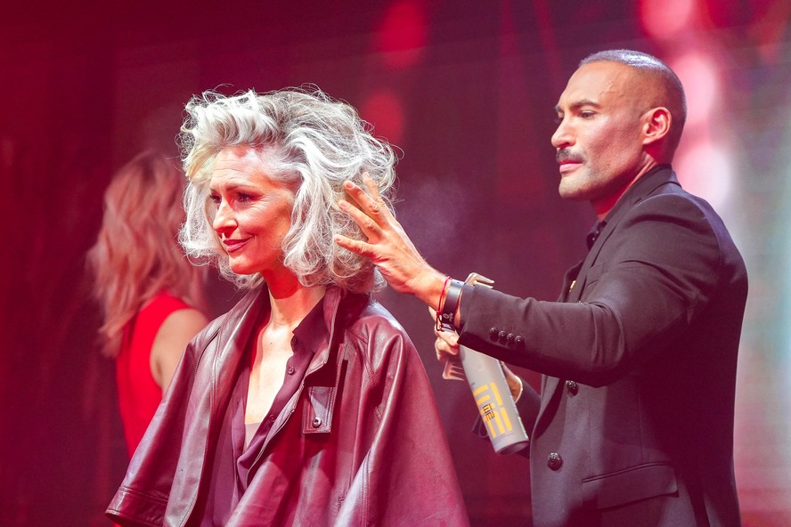 Brasileiro Romeu Felipe é destaque em evento de beleza internacional ...