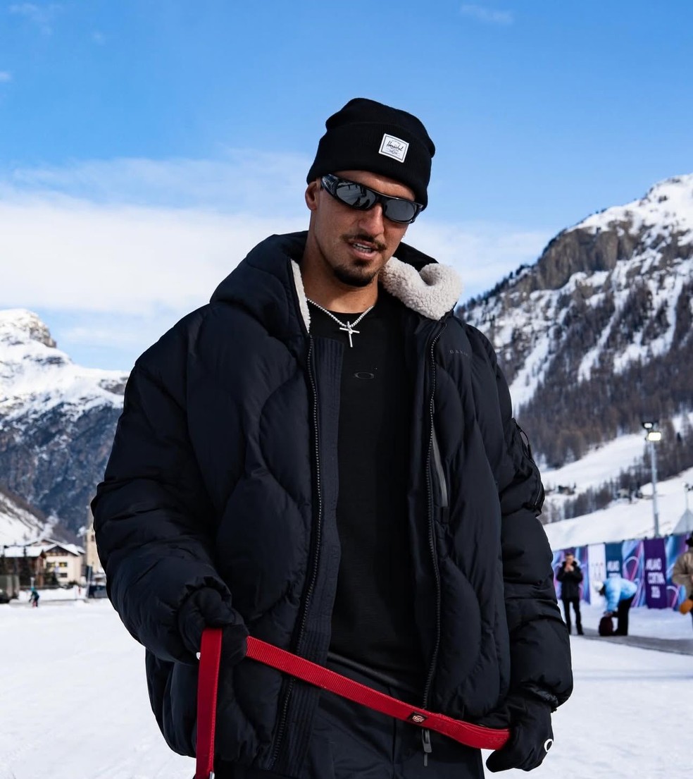 Gabriel Medina abre álbum de férias na Itália com a namorada, Isabella ...