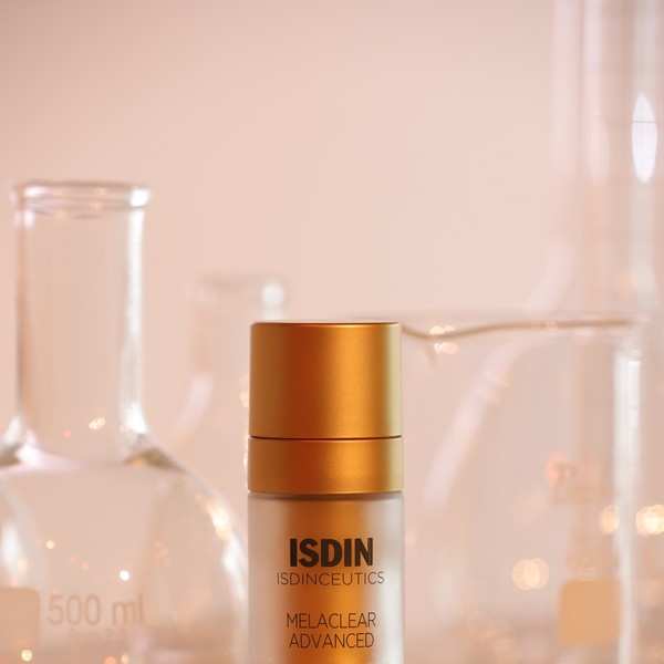 ISDIN celebra trajetória no Brasil em grande festa com Camila Queiroz