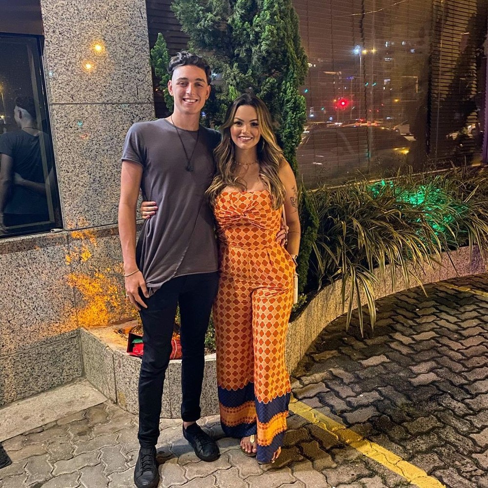 Susanna Freitas comemora 3 anos de namoro com Gabriel Simões