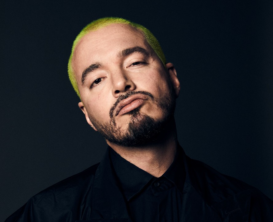 J Balvin revela seu segredo inusitado para relaxar à noite