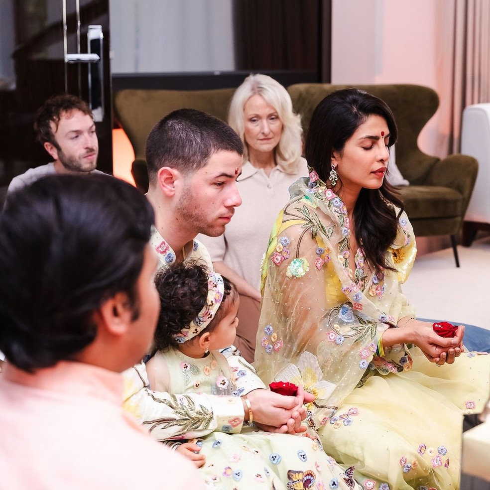 Priyanka Chopra celebra Diwali com a filha e Nick Jonas