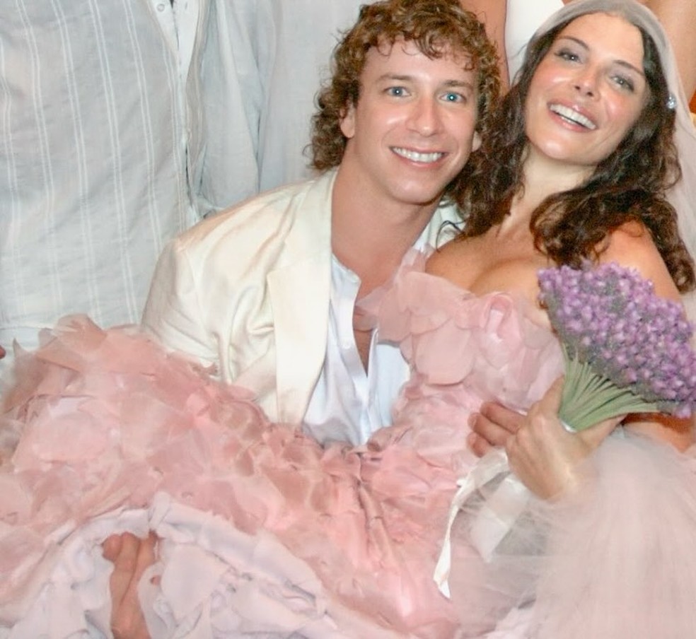 Mylla Christie conta fato inusitado ao celebrar 17 anos de casamento ...