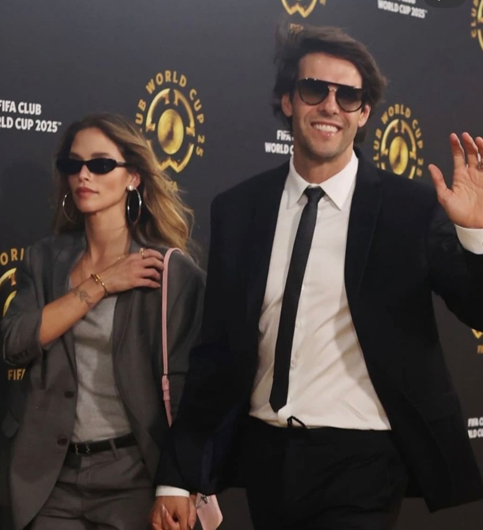 Carol Leite exibe cliques inéditos com Kaká