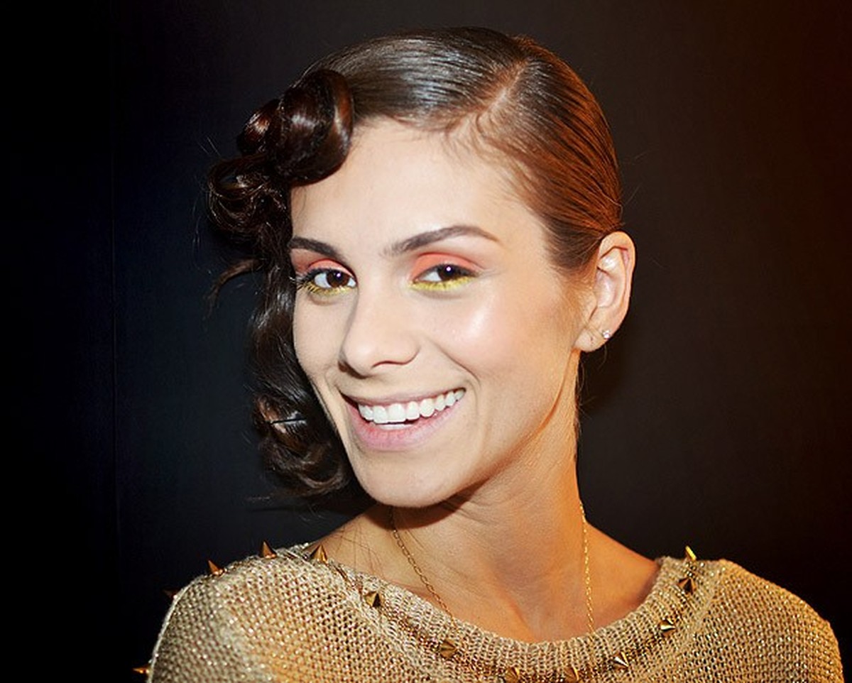 'Quero ser modelo', revela Miss Brasil Gabriela Markus em estreia no SPFW