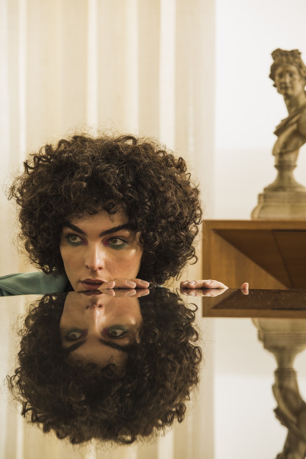 Julia Konrad fala sobre amor: 'amar a ti mesmo como o próximo'