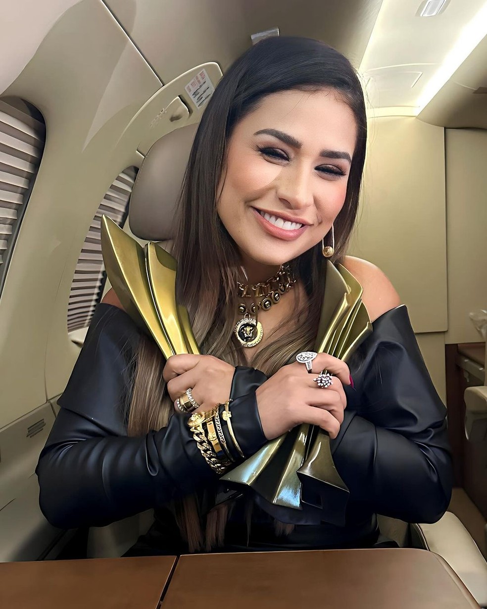Simone Mendes celebra conquistas no Prêmio Multishow: 'Tudo valeu a pena'