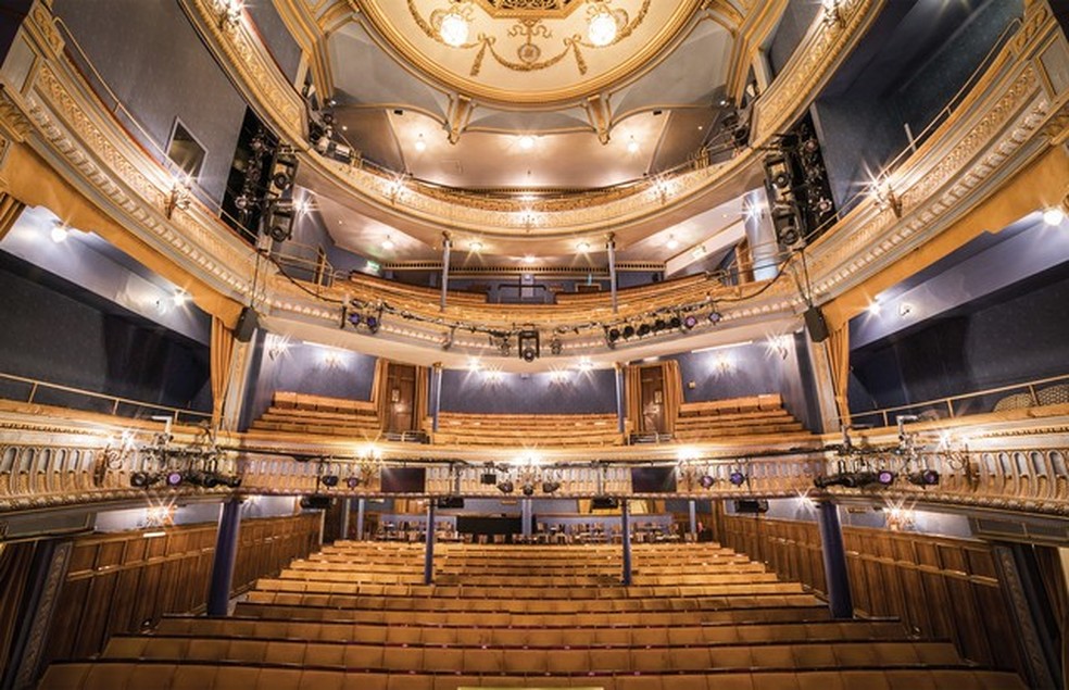 Tom Hiddleston estrela nova produção da peça Betrayal