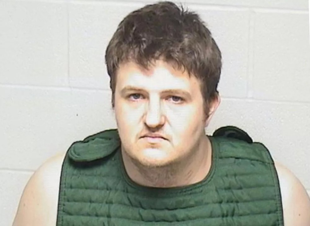 Homem é condenado a prisão perpétua após afogar os três filhos e deixar ...