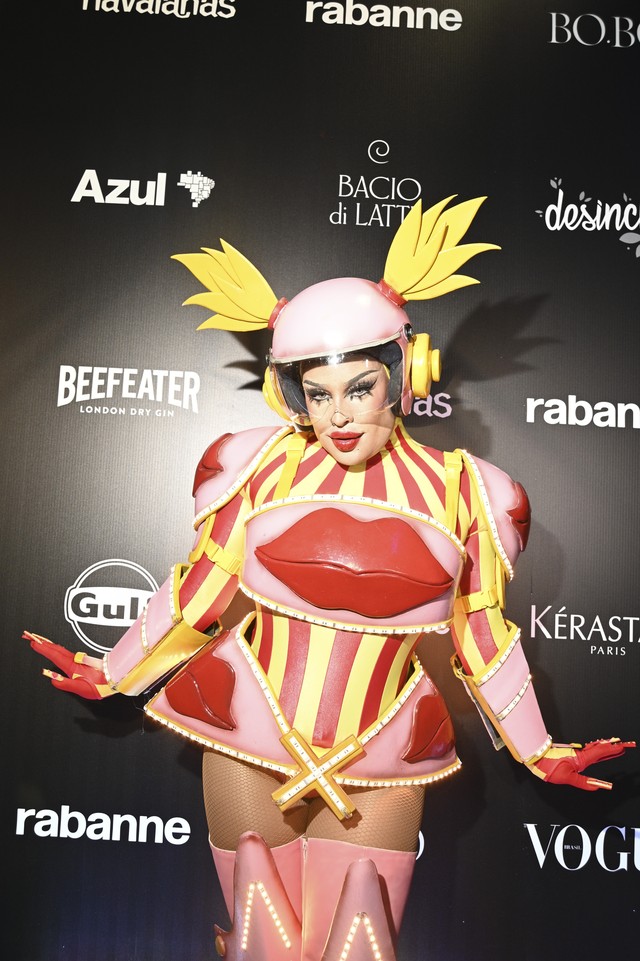 Aqui estão as principais fantasias do Baile da Vogue e suas referências