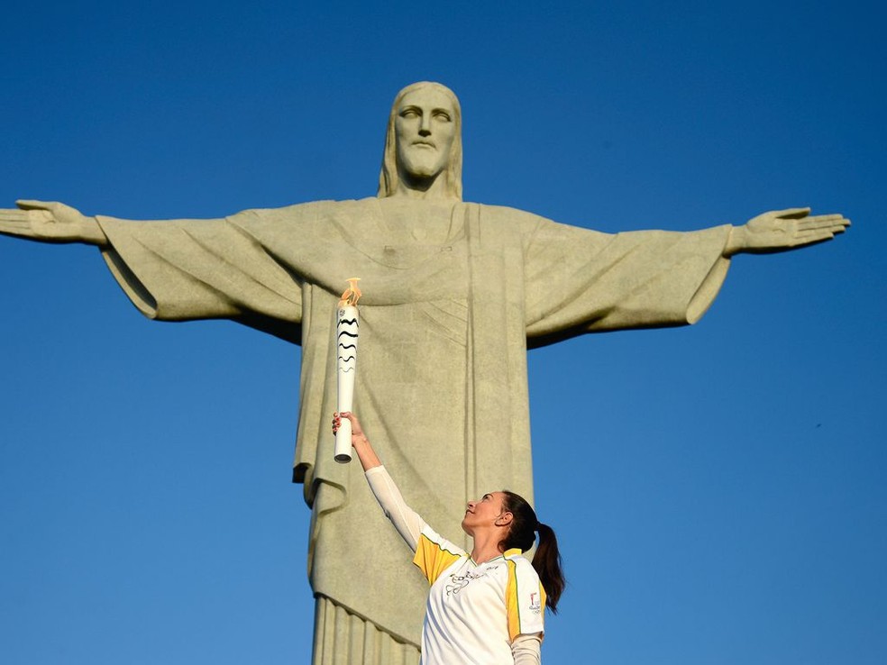 Aline Midlej reflete sobre a partida da jogadora Isabel Salgado ...
