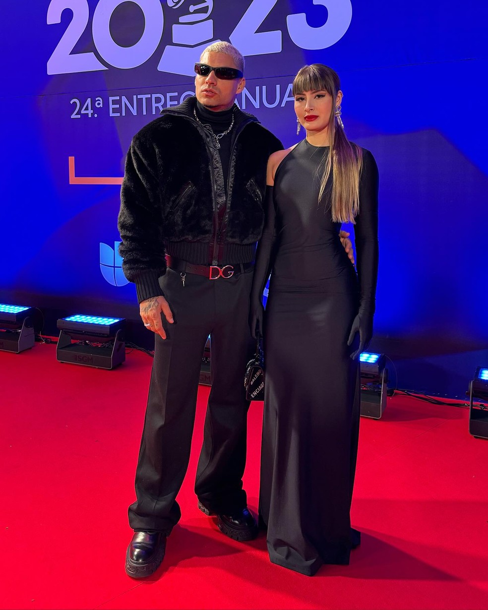 Filipe Ret e namorada roubam a cena no red carpet do Grammy