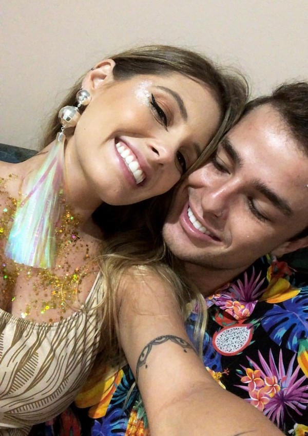 Manu Gavassi e Paulinho Vilhena fazem festa conjunta em Fernando de Noronha