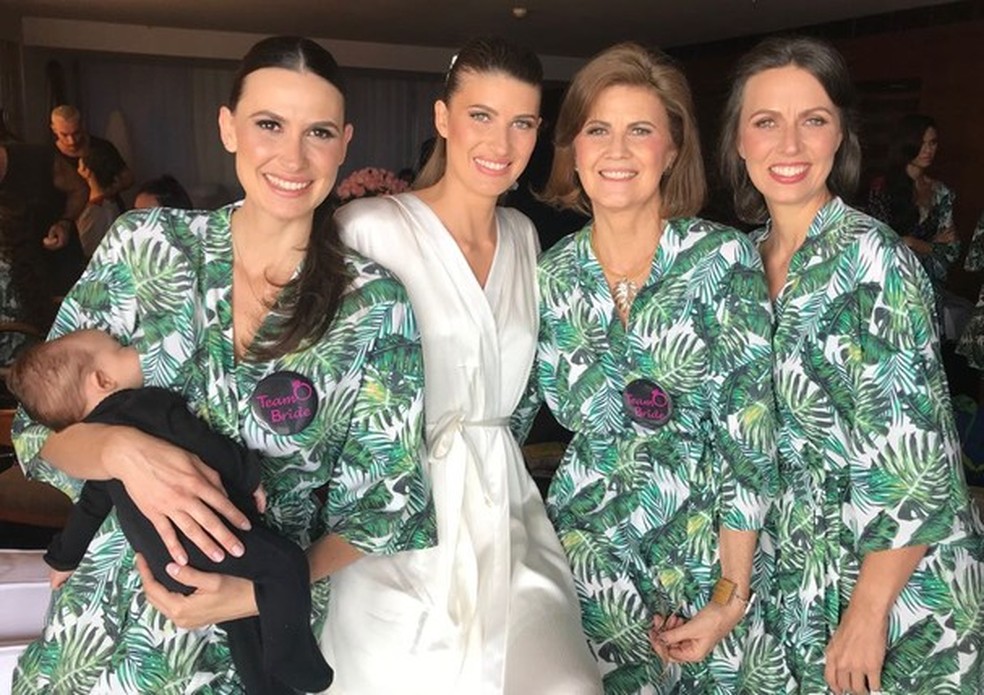 Michelle Alves aposta em maquiagem natural para casamento com Guy Oseary
