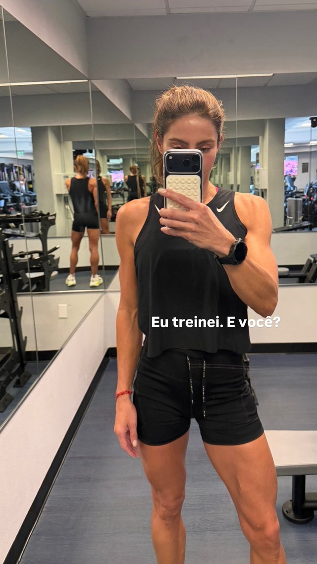 Daniella Cicarelli mostra corpo torneado em selfie e brinca: 'treinei e ...