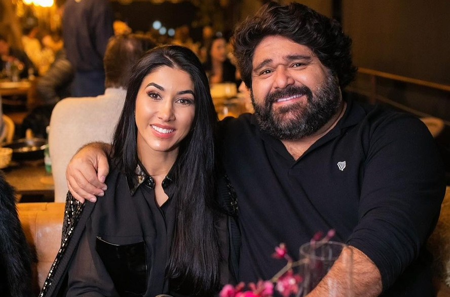 Fabiano Menotti celebra 14 anos ao lado da esposa, Gabriela Menotti