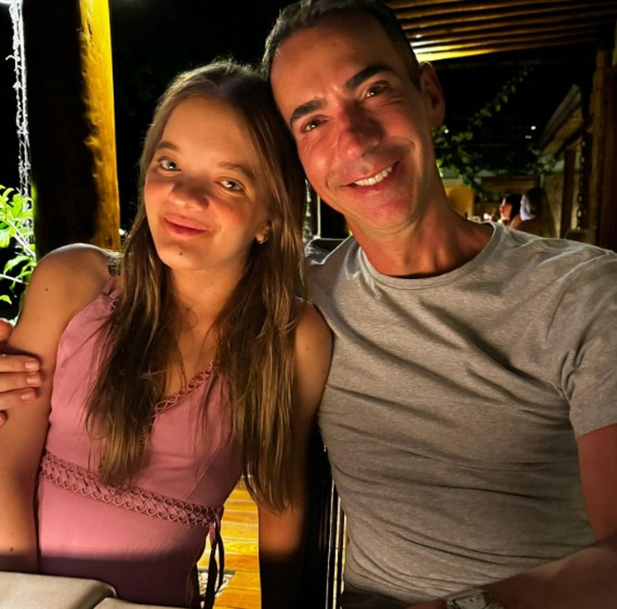 Cesar Tralli se derrete pela enteada, Rafa Justus