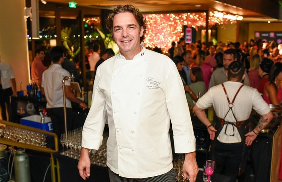 Evento joga luz na batalha contra o câncer de mama