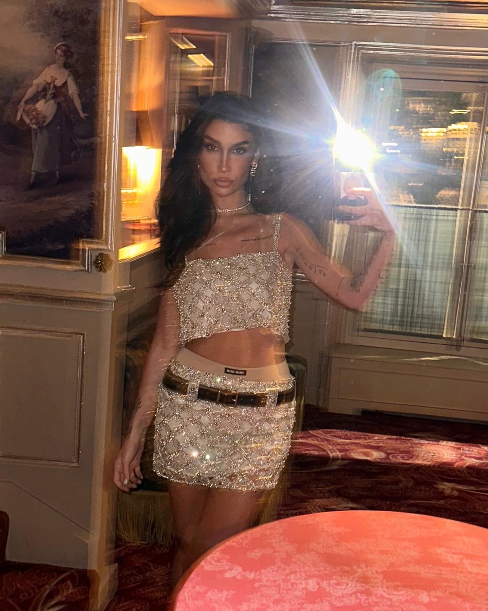 Bianca Andrade exibe registros de jantar luxuoso na Semana de Moda de Paris