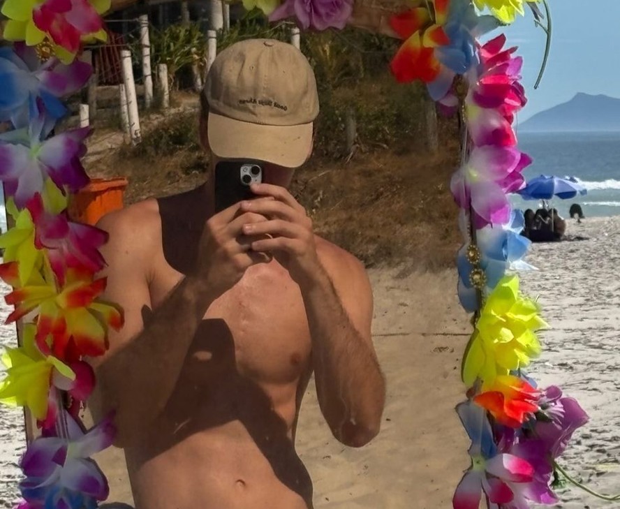 Pietro Antonelli Benício curte dia de praia