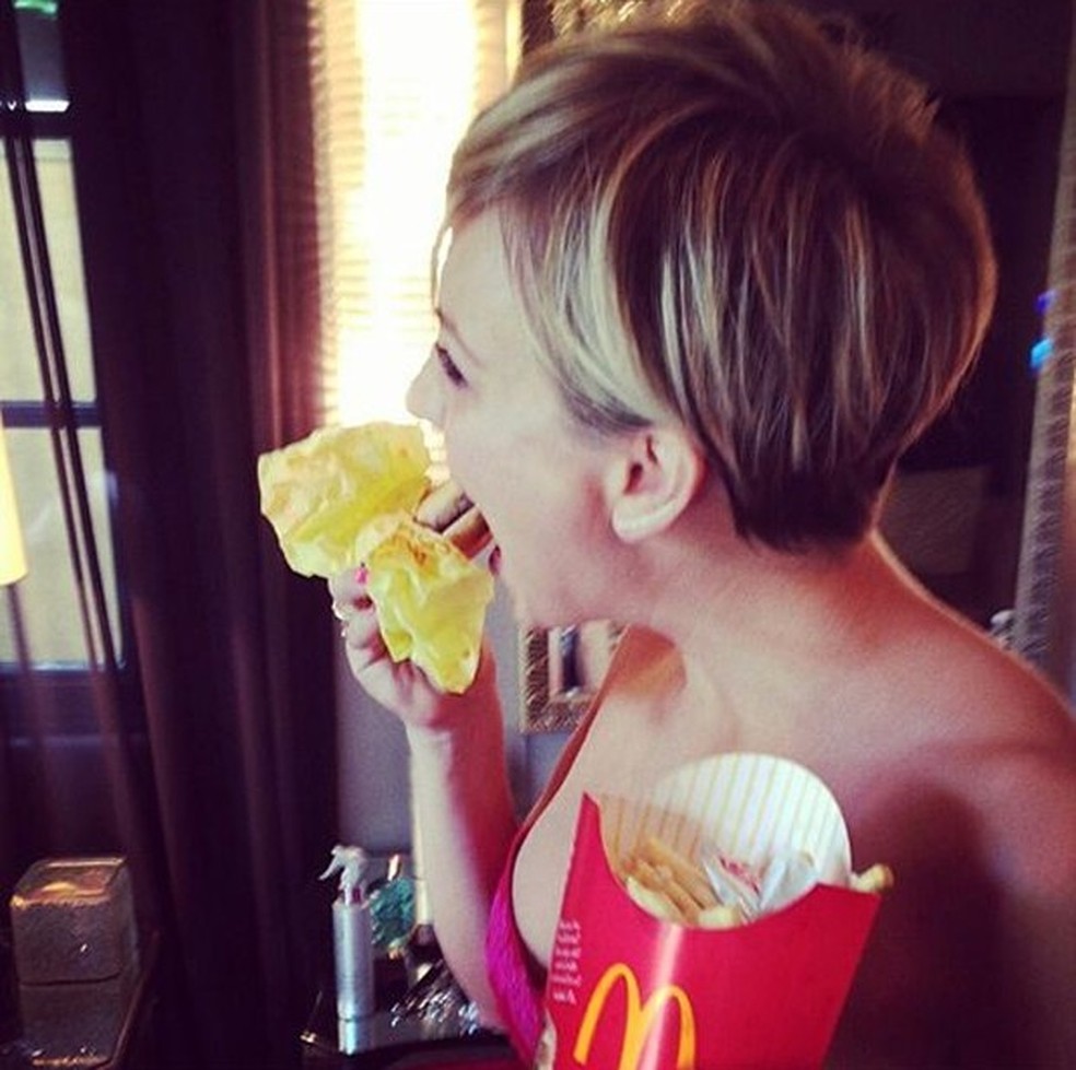 Hambúrguer e vinho: atrizes mostram os bastidores do Emmy 2014