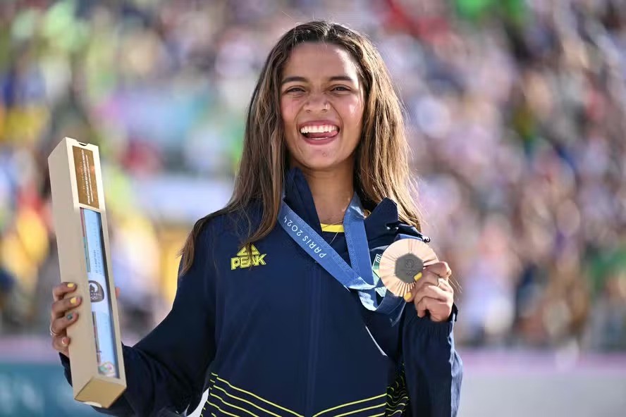 Saiba qual é o verdadeiro nome de Rayssa Leal, medalhista olímpica de 2024