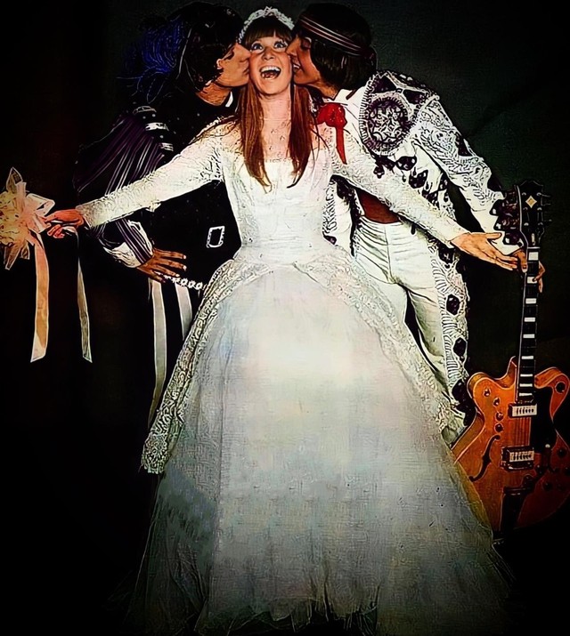 Inovadora e disruptiva: relembre os figurinos mais marcantes de Rita Lee