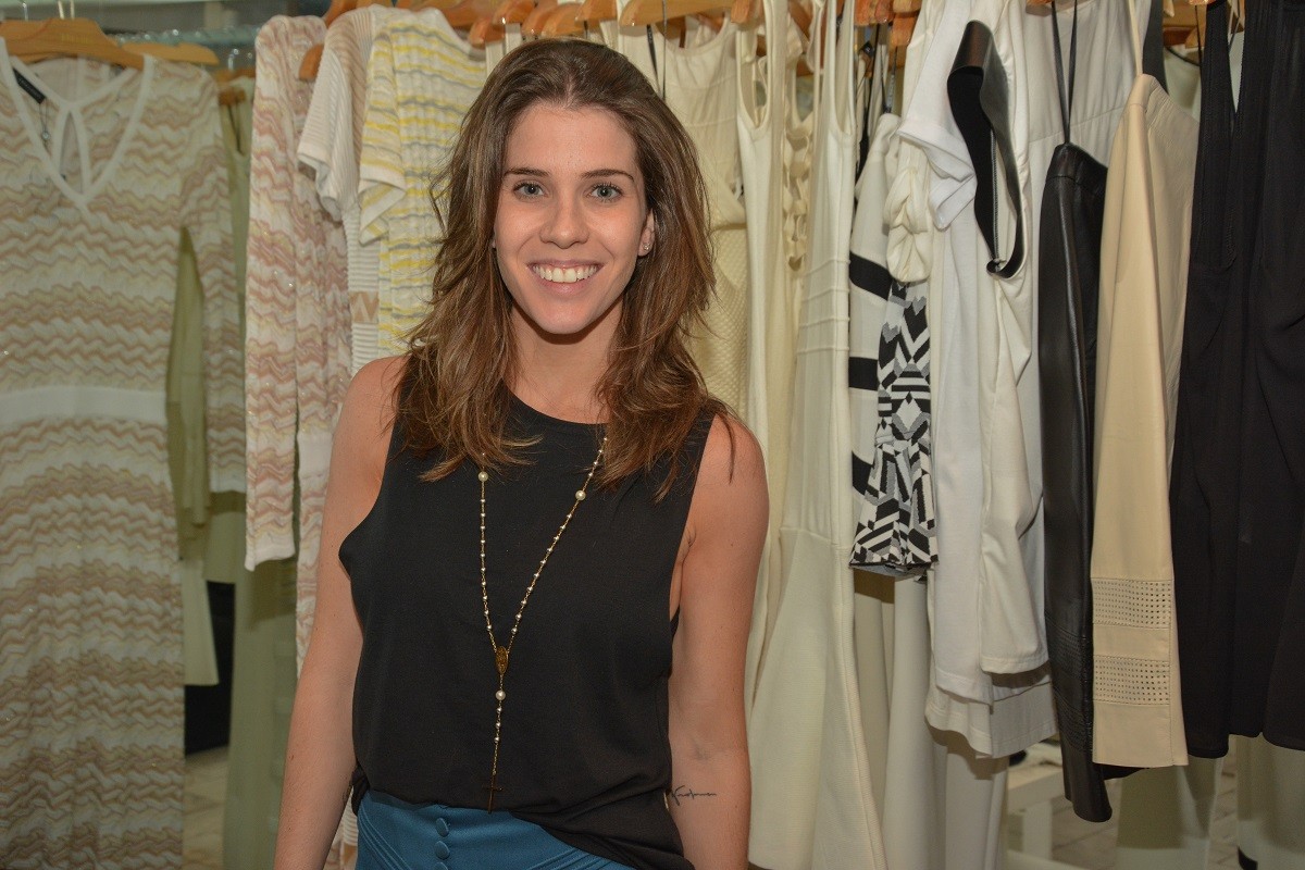 Thelure reúne convidados para lançar seu alto-verão