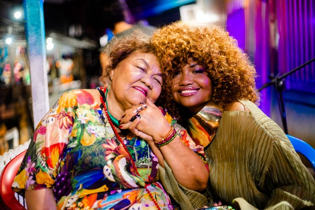 'Dona Onete': documentário celebra trajetória e música de lenda viva da ...