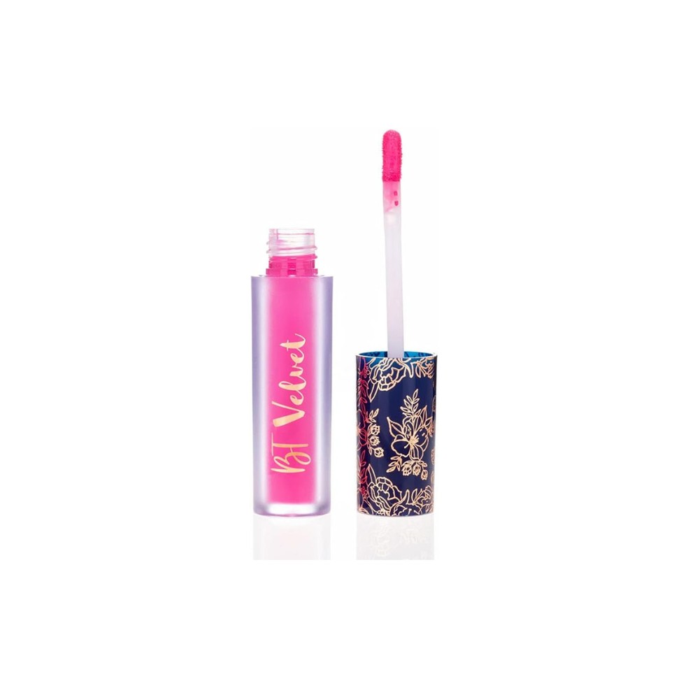 11 produtos de beleza na cor rosa para entrar no clima de Barbie