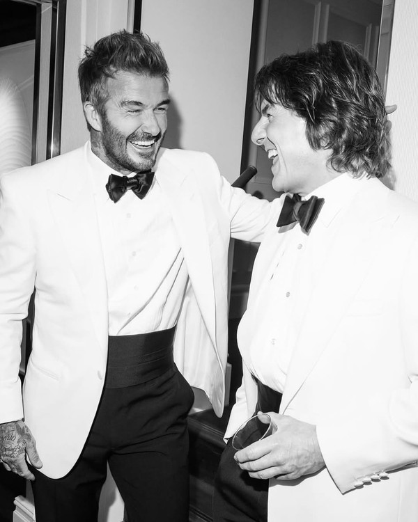 Victoria Beckham abre álbum de fotos do aniversário de 50 anos de David ...