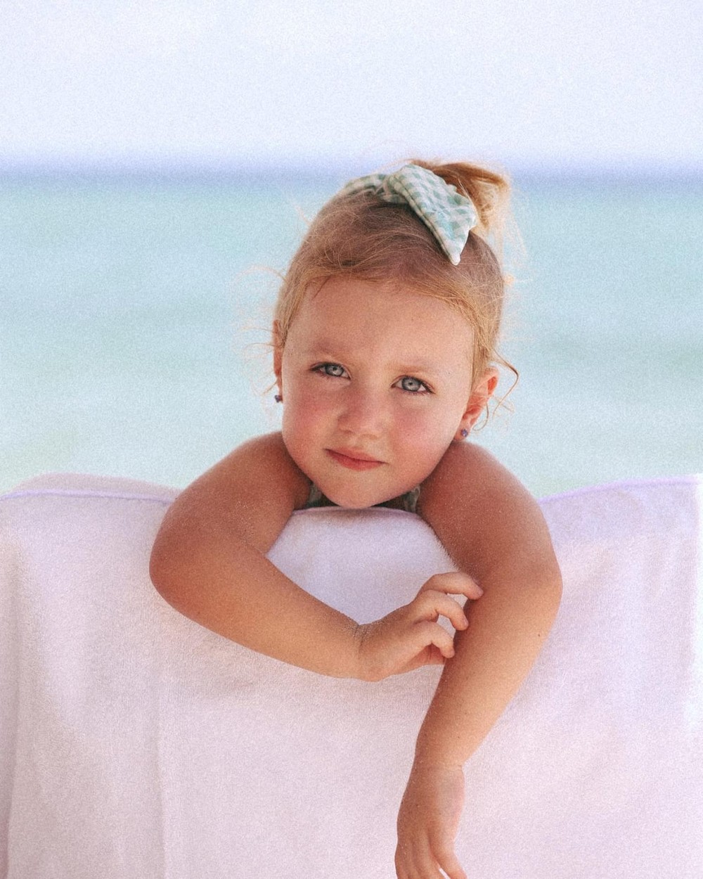 Vicky, filha de Ana Paula Siebert e Roberto Justus, encanta ao esbanjar ...