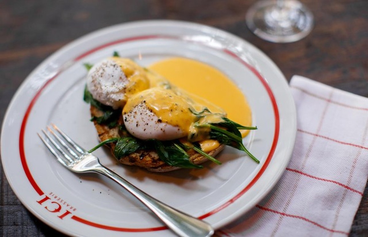 Como fazer um ovo pochê para o seu brunch