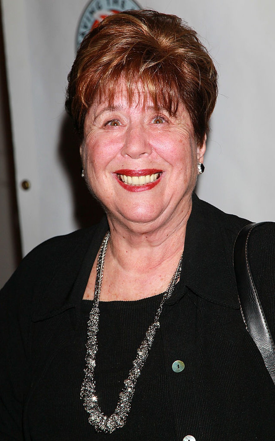 Helen Siff, atriz de Modern Family, morre aos 88 anos