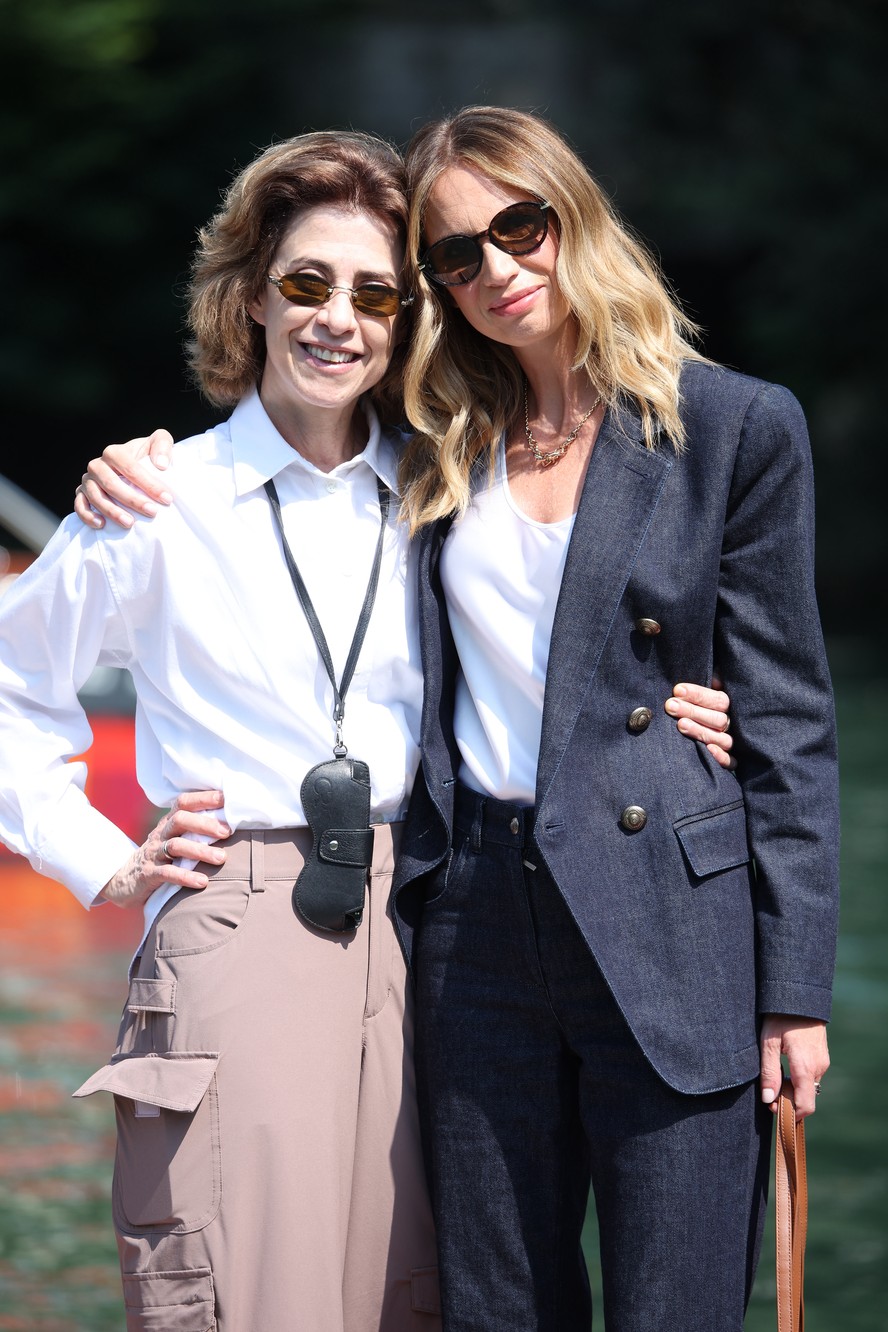 Fernanda Torres, Emma Stone e mais famosos desembarcam em Veneza às ...