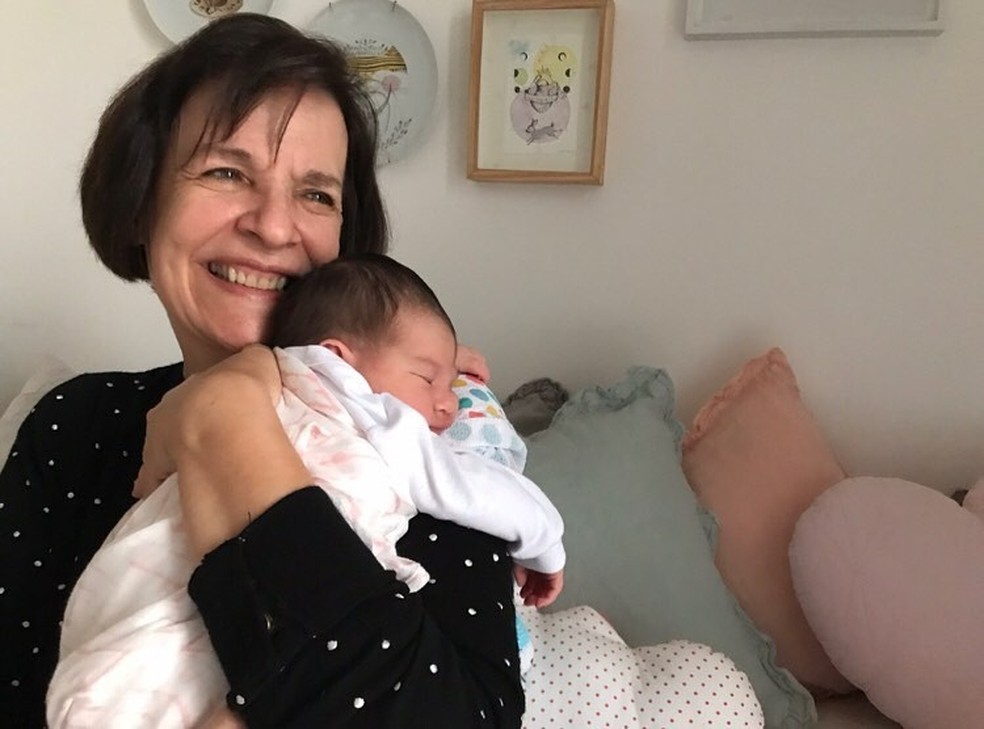 Maria Prata posta throwback com a mãe e a filha