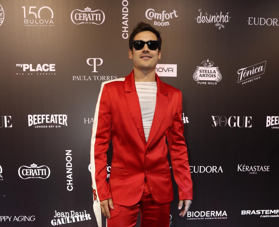 Baile da Vogue 2025: Nicolas Prattes diz que Sabrina Sato é sua musa ...