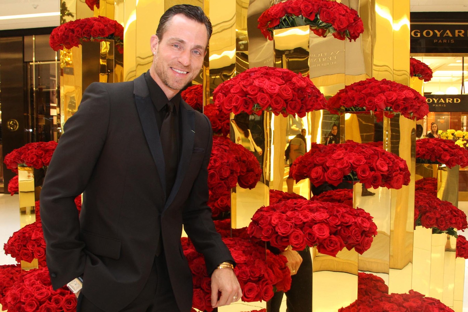 Goyard comemora parceria com Jeff Leatham