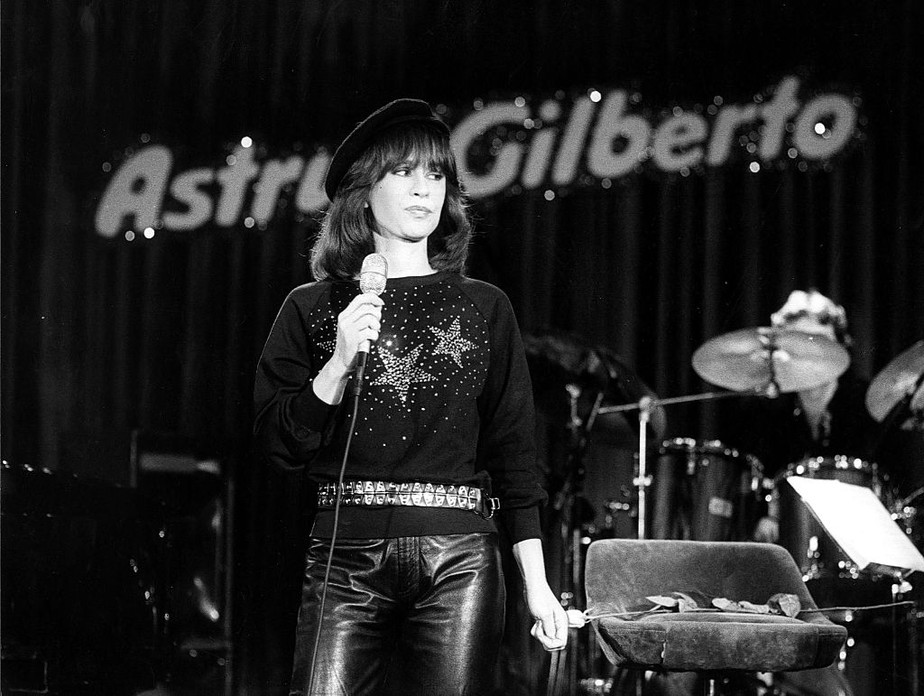 Quem foi Astrud Gilberto, a voz que levou a música "Garota de Ipanema ...