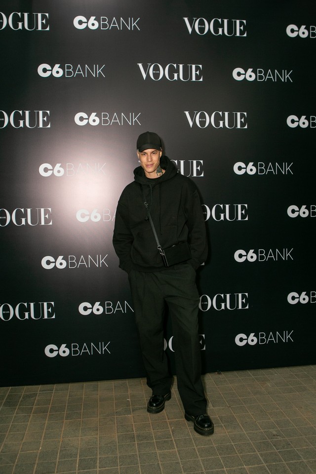 Baile da Vogue 2024: confira quem passou pelo credenciamento em São Paulo