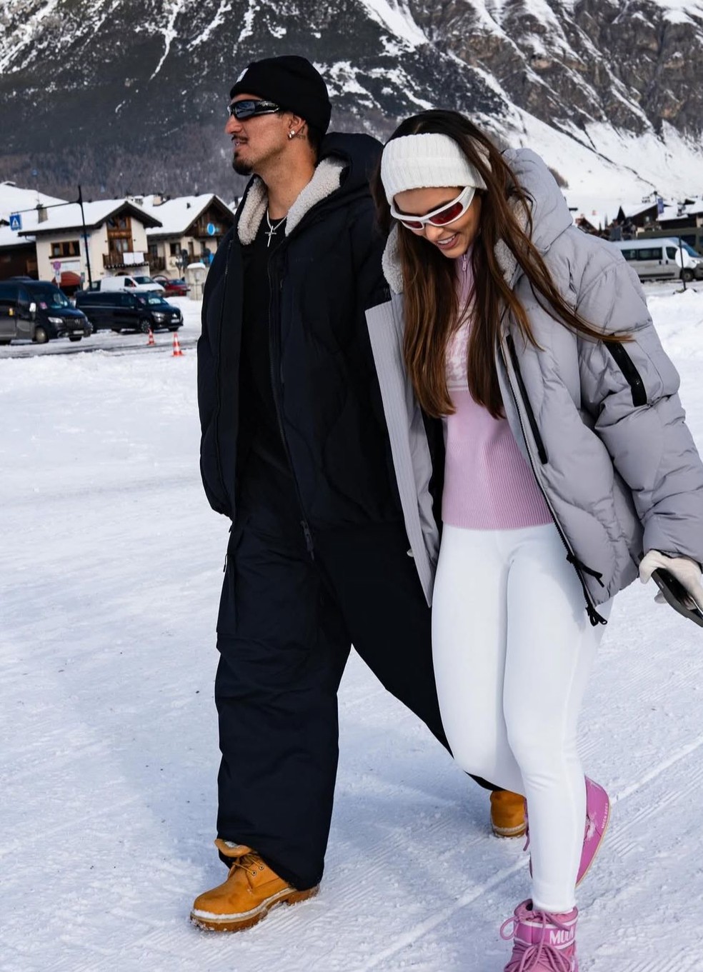 Gabriel Medina abre álbum de férias na Itália com a namorada, Isabella ...