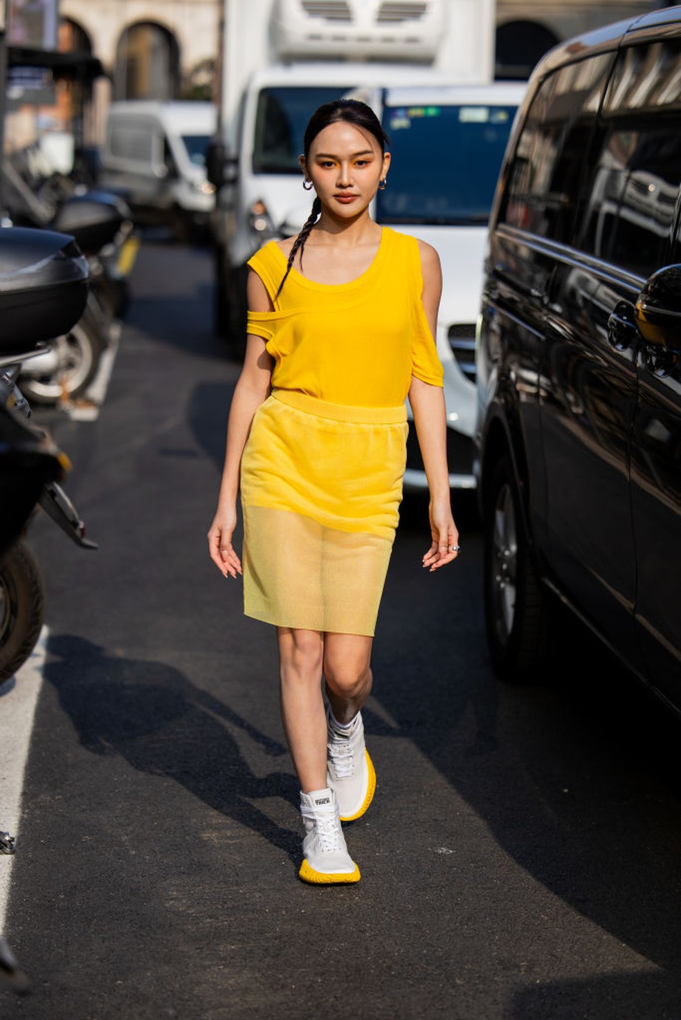 Tênis esportivos dominaram o street style da última edição da semana de ...