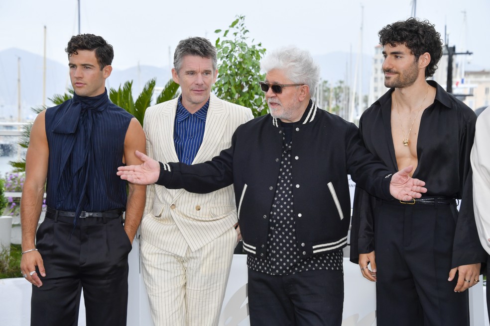 Tudo sobre ‘Strange Way of Life’, estreia de Pedro Almodóvar em Cannes 2023