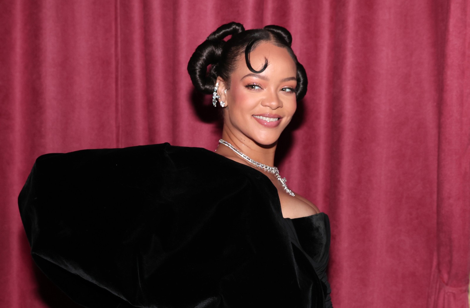 37 inspirações de penteados e maquiagem para o Baile da Vogue 2023