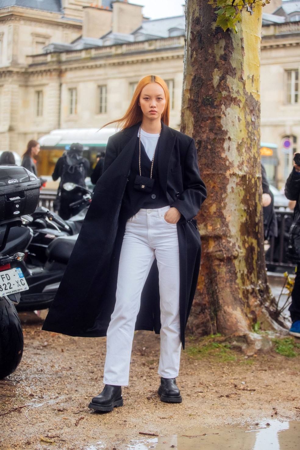 Como estilizar o jeans branco, peça tendência da vez, segundo o street ...