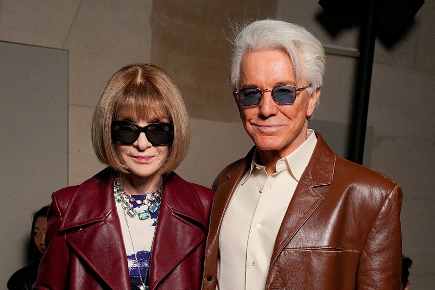 Anna Wintour e Baz Luhrmann marcam presença no desfile da Balenciaga em ...