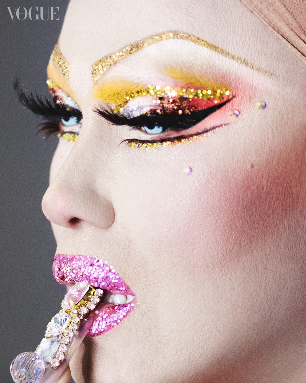 Em homenagem à arte drag queen, oito personalidades posam para Vogue e ...